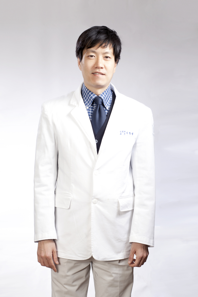노인 10명 중 1명은 치매